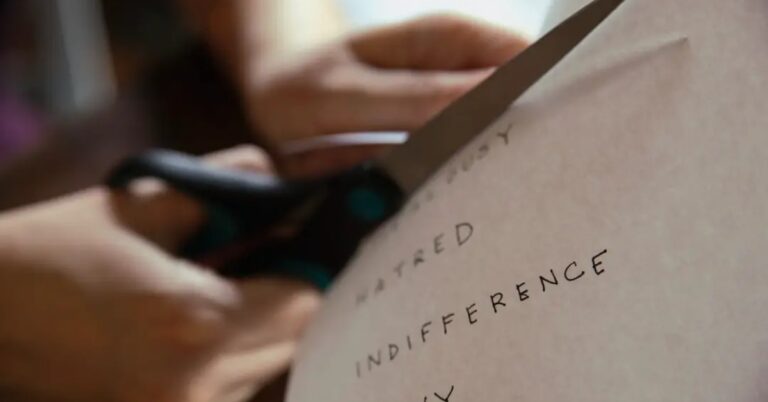 How to Fix Projector Cutting Off Edges & Images - Home Theater Geek